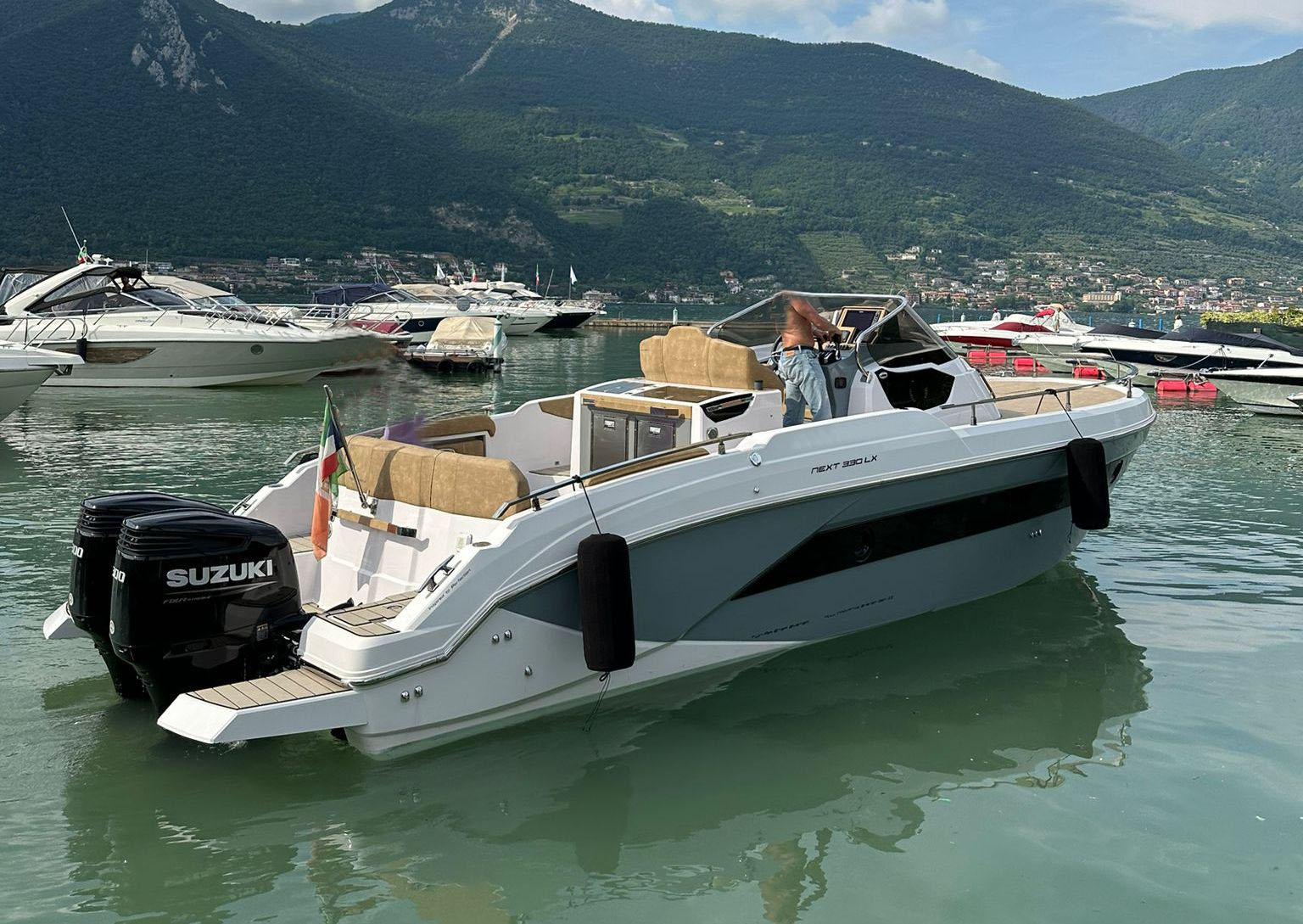 2022 Ranieri NEXT 330 LX, LAGO D'ISEO Italy - boats.com