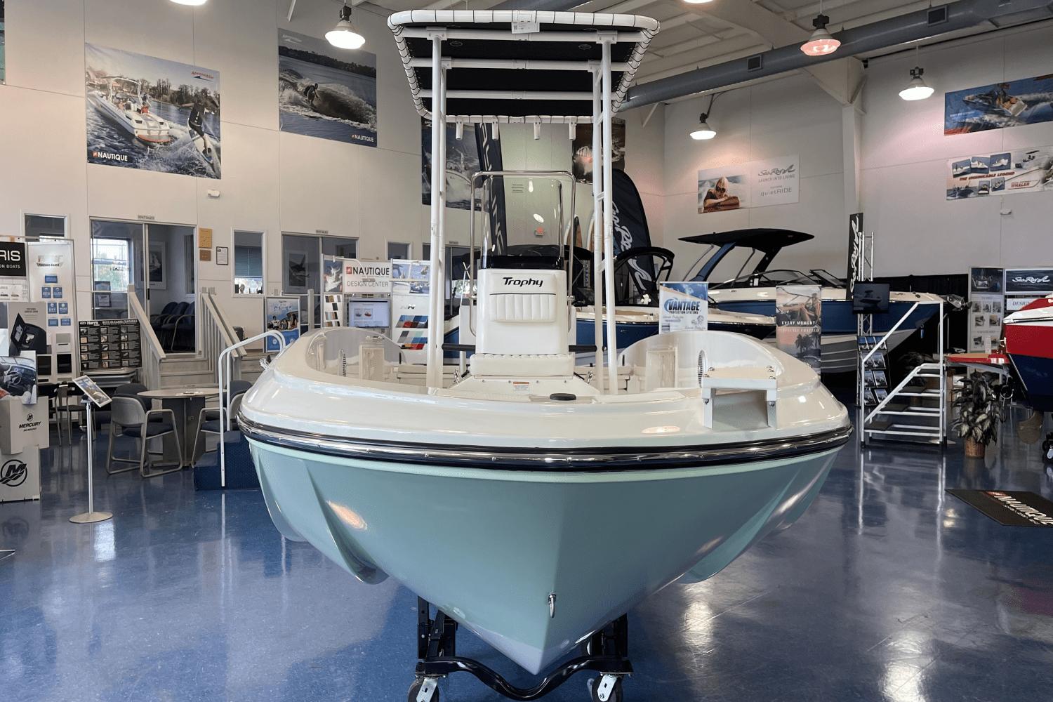 BaylinerF21 Element Bateaux en vente - boats.com