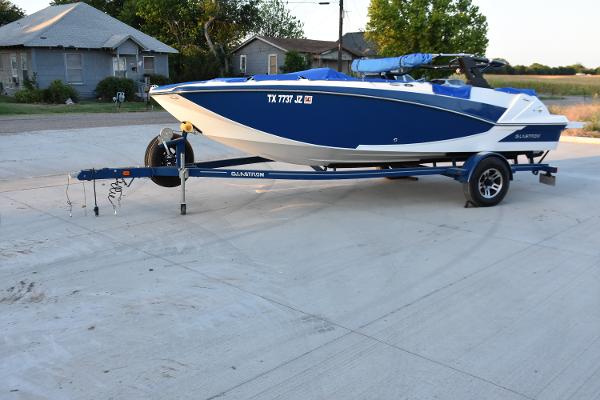 Glastron boats store