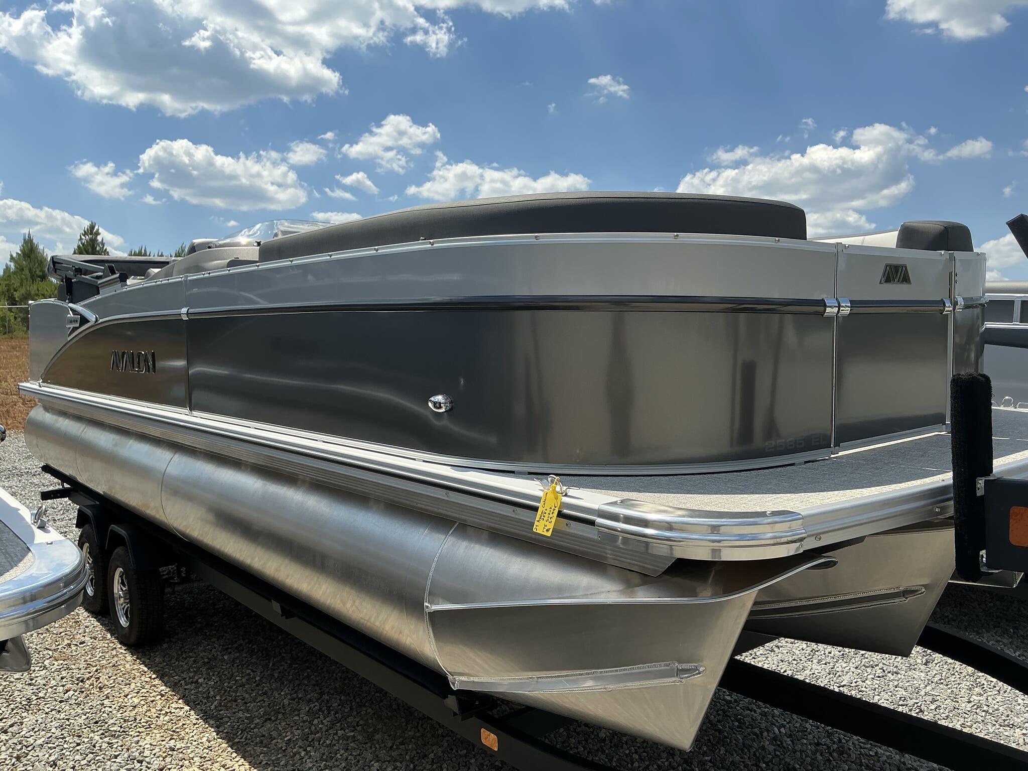 2025 Avalon Catalina Elite, - boats.com