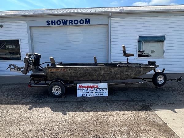 Excel 1854 Shallow Water F4 Boats For Sale