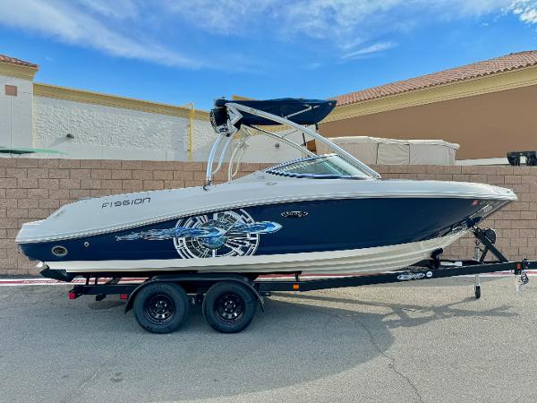 Sea Ray 230 Select boats for sale - boats.com Sea Ray 230 Select boats for sale - boats.com
